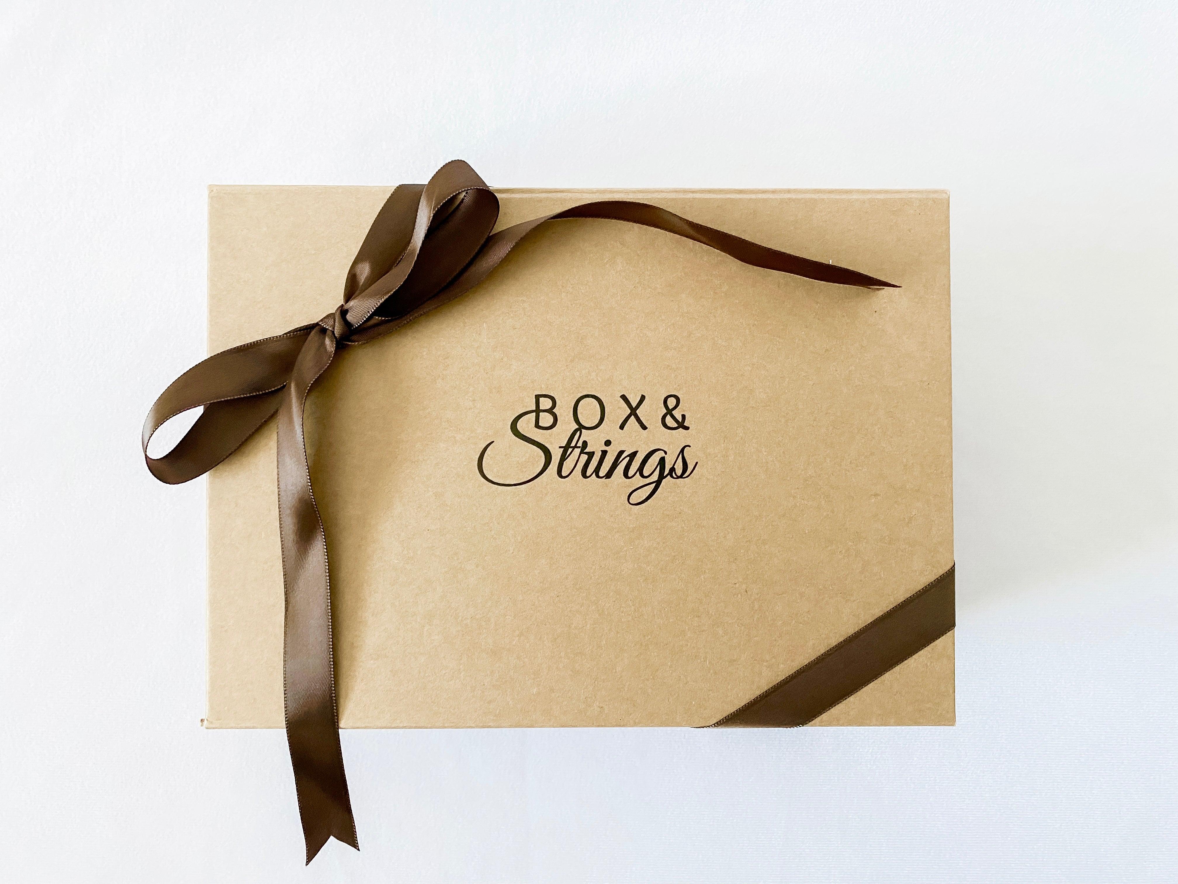 Small – Box & Strings